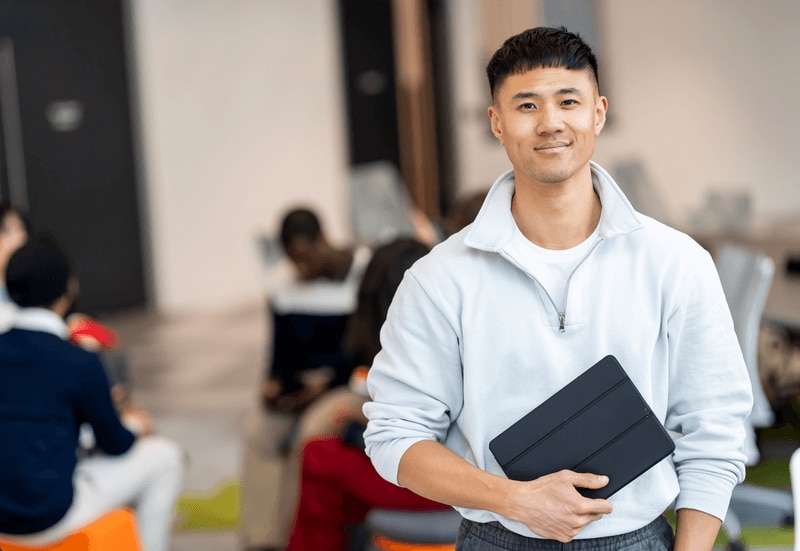 Navigating Gen Z's Communication Style in the Workplace